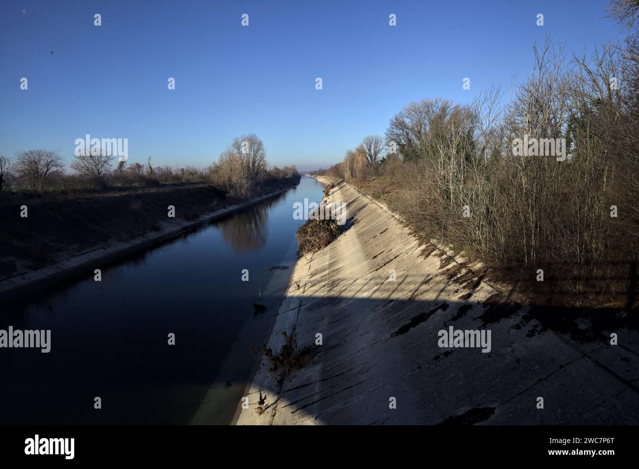 Diversionary channel in a park in autumn Stock Photo - Alamy
