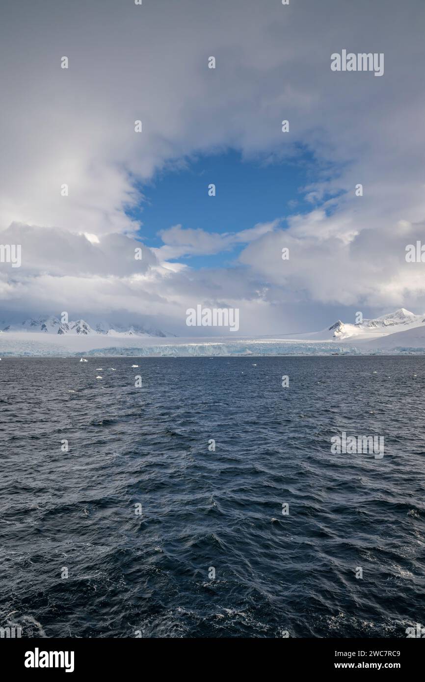 Brialmont cove, antarctica on a cloudy day in Spring, ice and snow ...