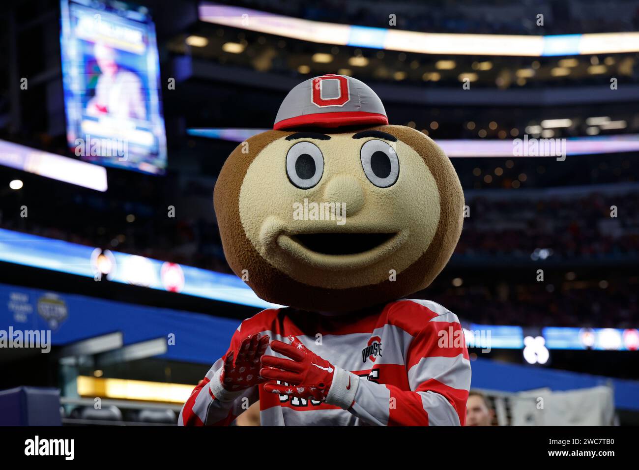 Brutus, Ohio State’s mascot at the Cotton Bowl between the Missouri ...