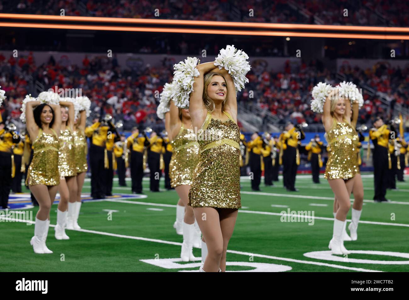 The Mizzou Golden Girls, dance team and Marching Mizzou the band for ...