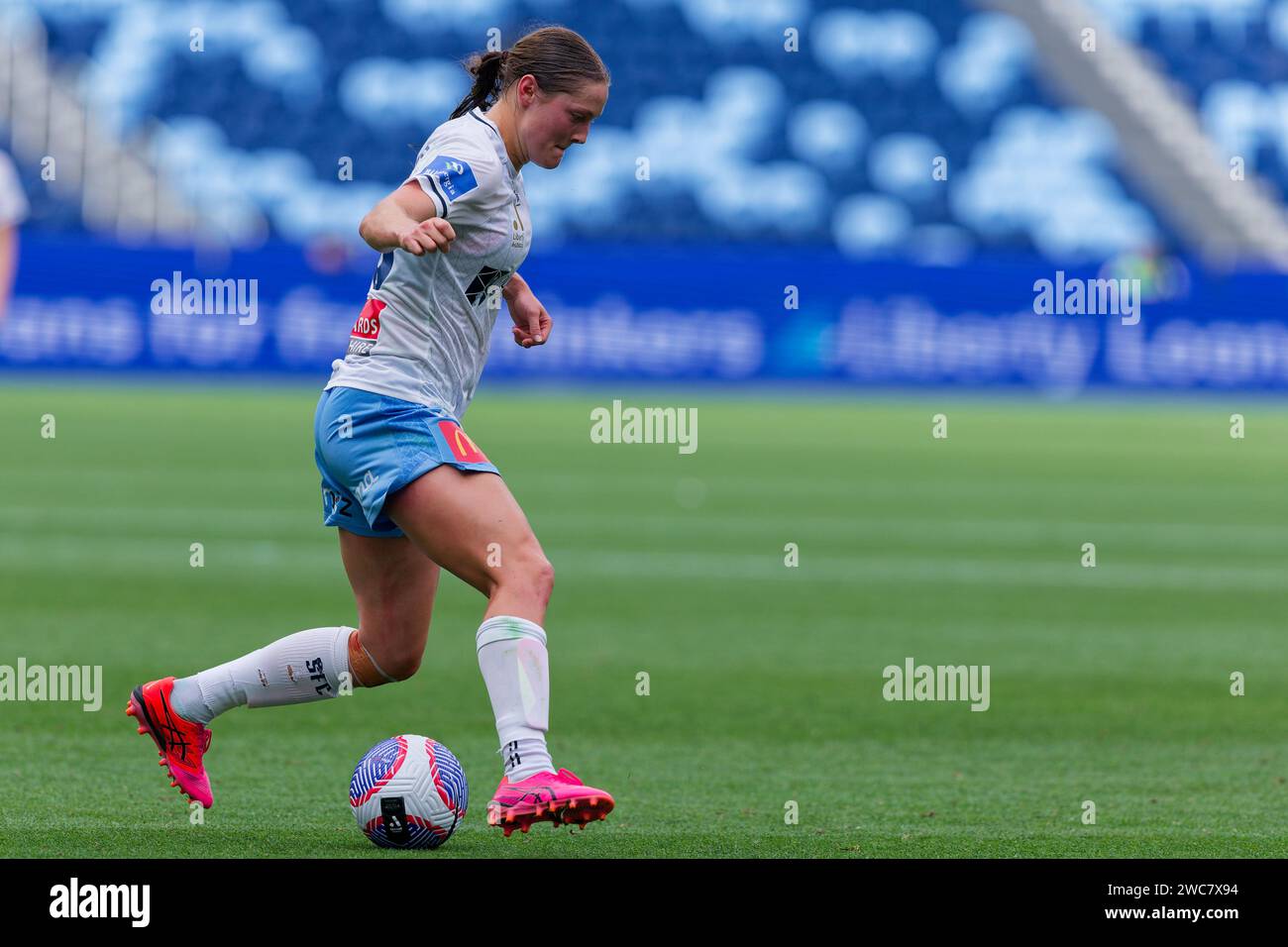 Sydney, Australia. 14th Jan, 2024. Aideen Keane of Sydney FC controls ...