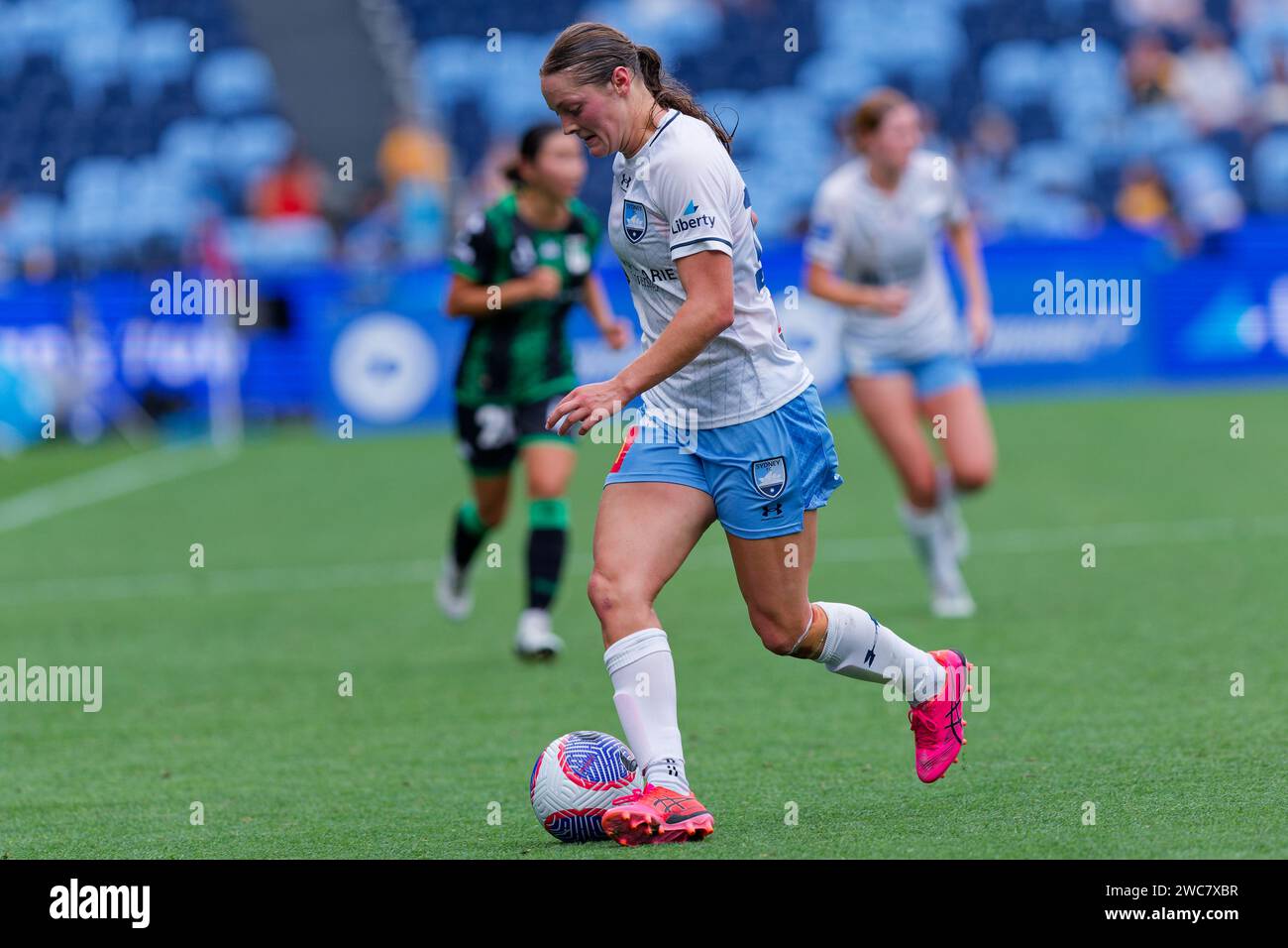 Sydney, Australia. 14th Jan, 2024. Aideen Keane of Sydney FC controls ...