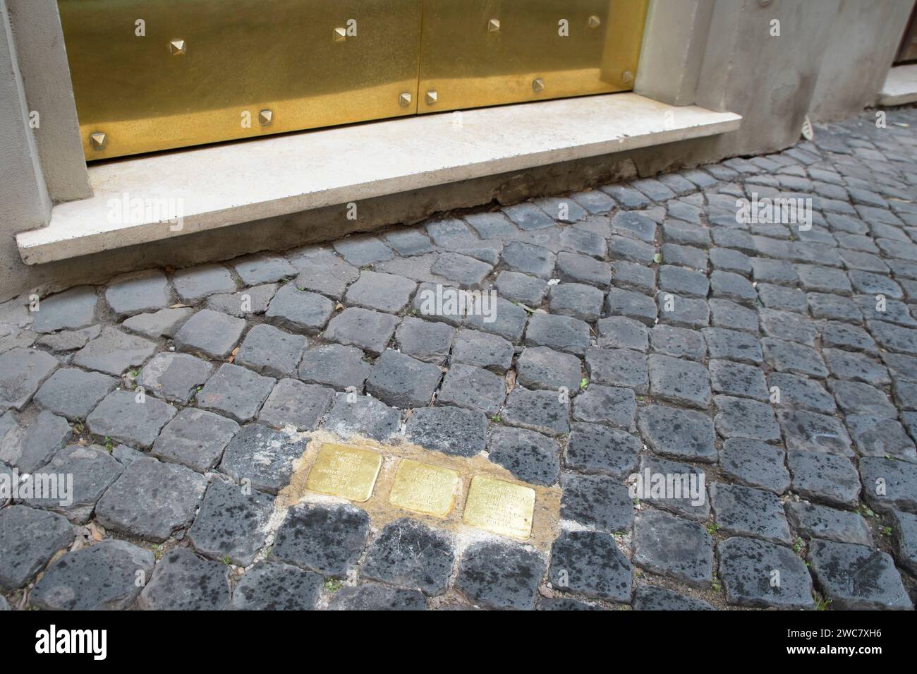 Rome, Italy. 14th Jan, 2024. The new Stolpersteine in front of the ...