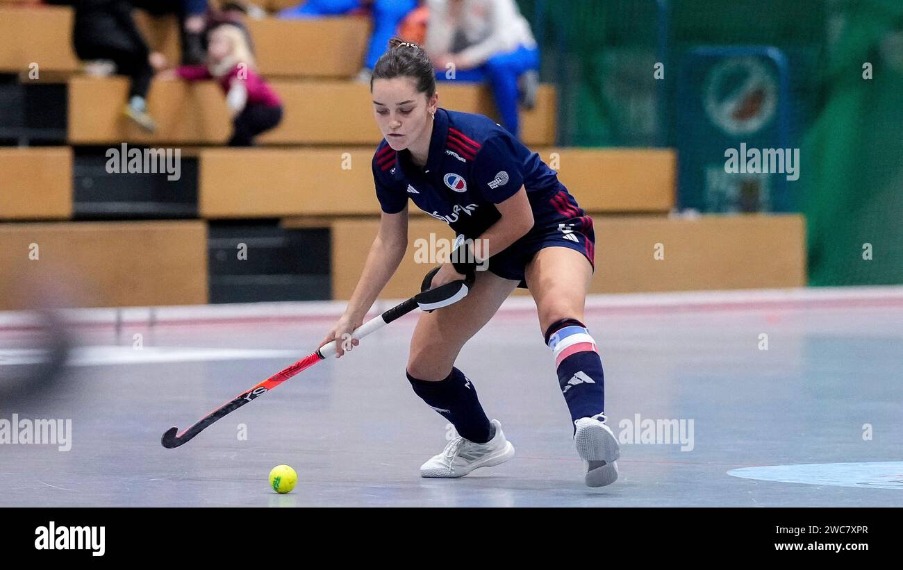 Mannheim, Deutschland. 14th Jan, 2024. Fiona Felber (MHC, 6), am Ball ...