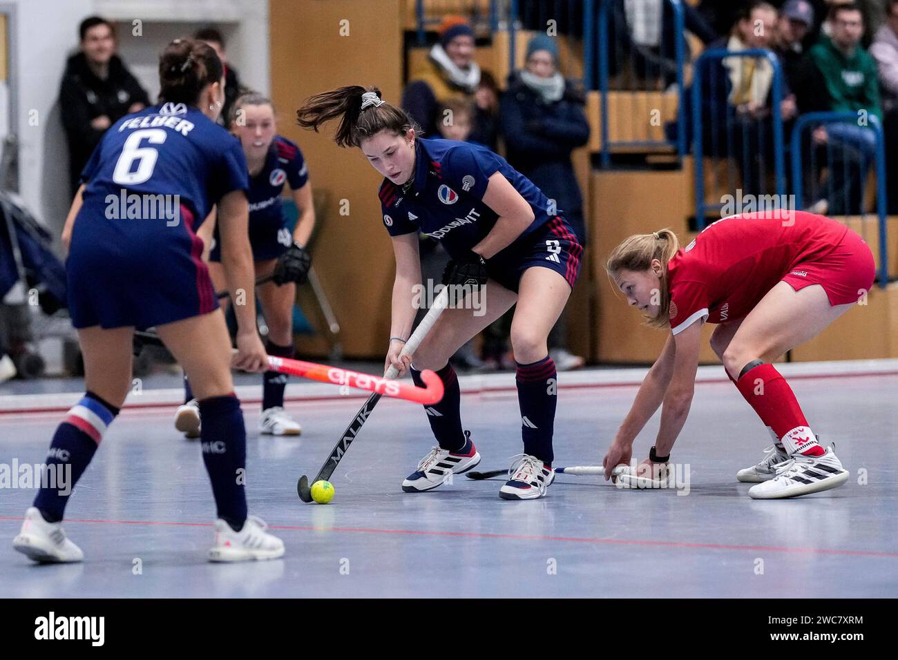 Mannheim, Deutschland. 14th Jan, 2024. v.li.: Fiona Felber (MHC, 6 ...