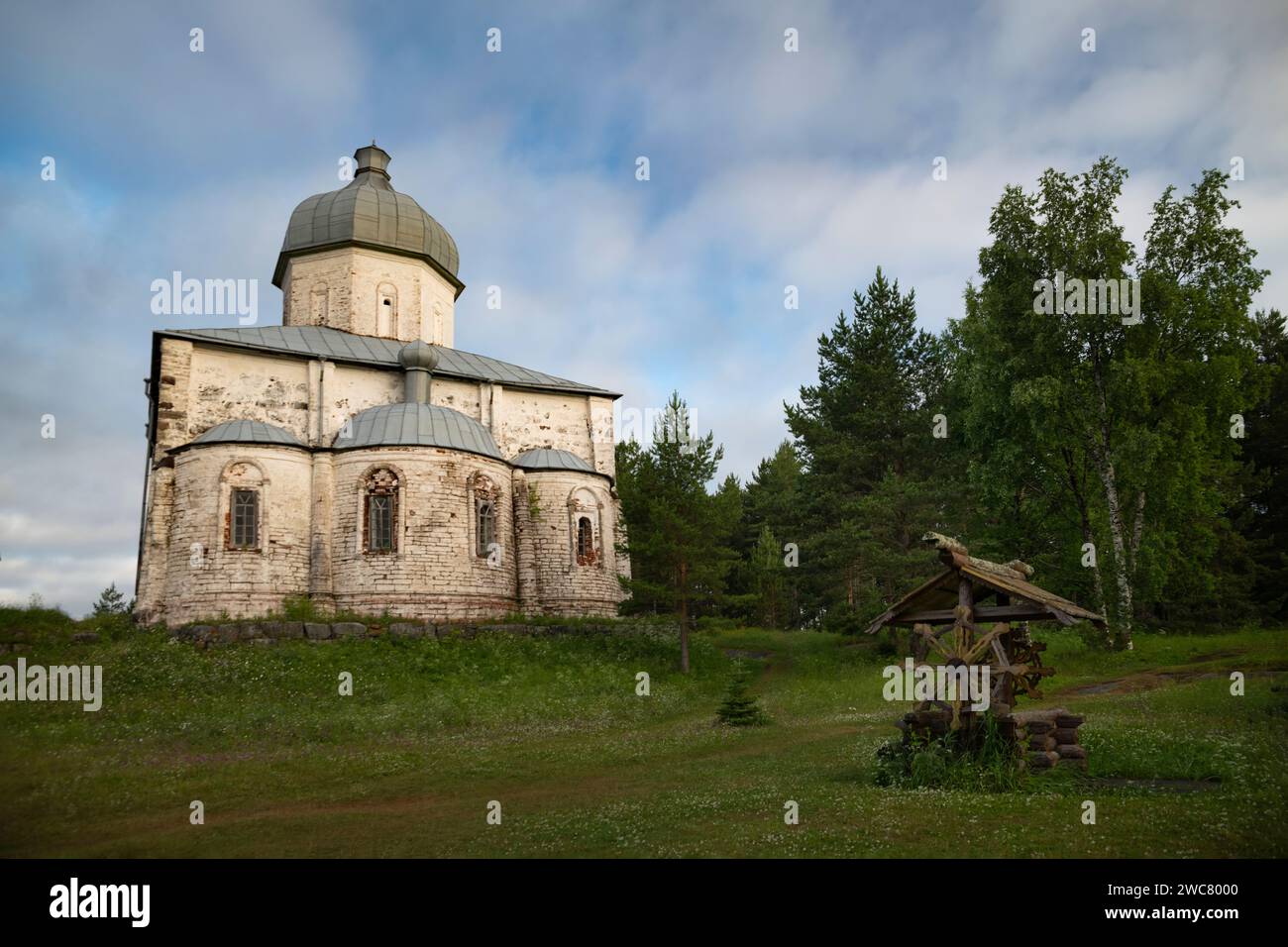 The old cathedral of the Exaltation of the Holy Cross and wooden well ...