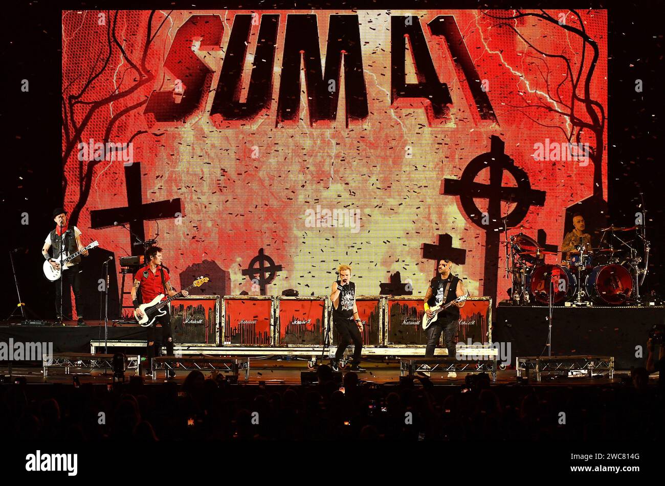 Sum 41 - Tom Thacker, Jason McCaslin, Deryck Whibley, Frank Zummo and ...