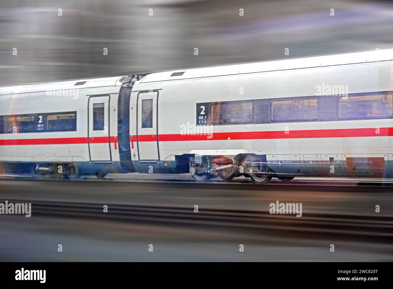 Long distance train journeys hi-res stock photography and images - Alamy