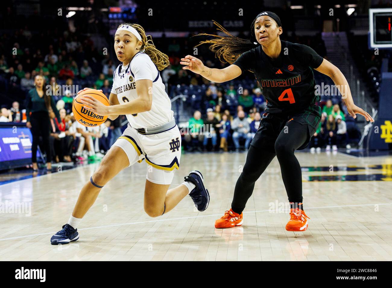 South Bend, Indiana, USA. 14th Jan, 2024. Notre Dame guard Hannah Hidalgo (3) drives to the ...
