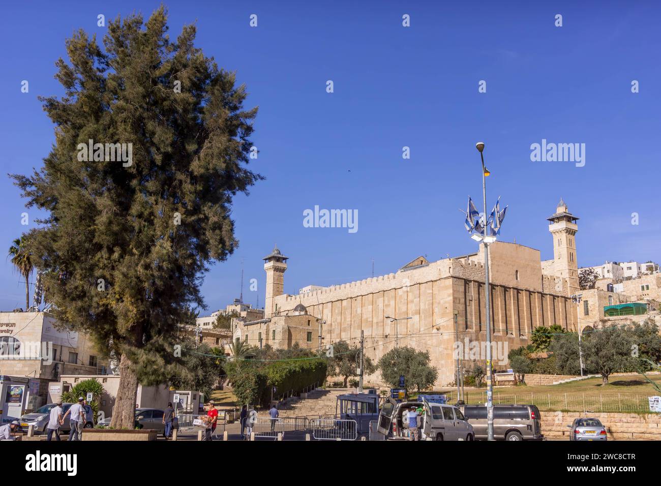 Hebron cave of machpelah hi-res stock photography and images - Alamy