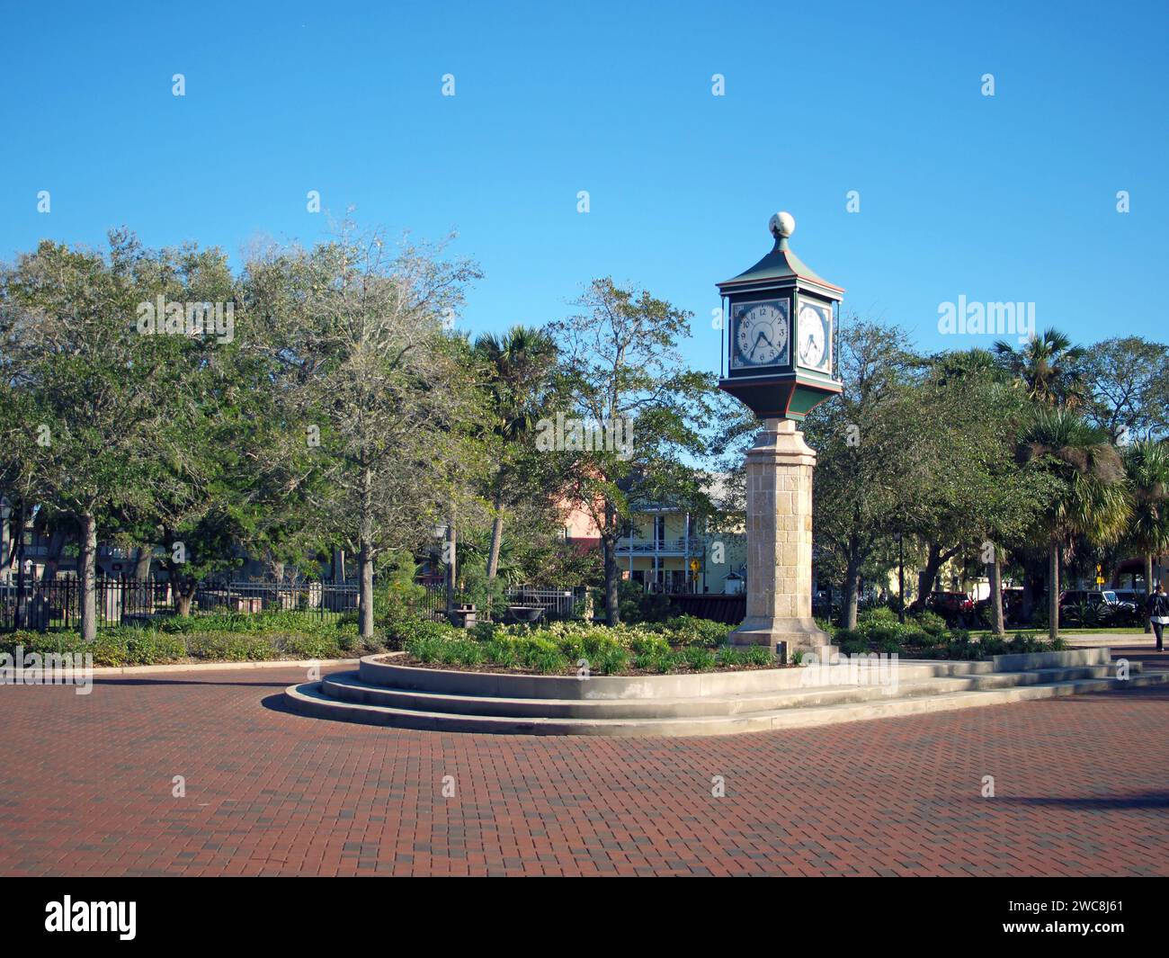 2016 clock hi-res stock photography and images - Alamy