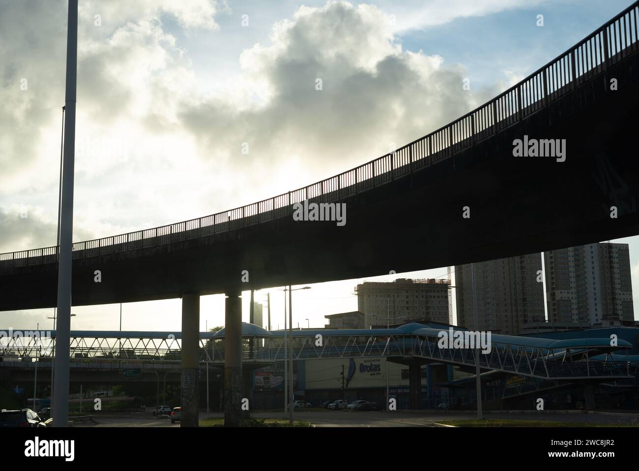 Viaduct walkway hi-res stock photography and images - Alamy