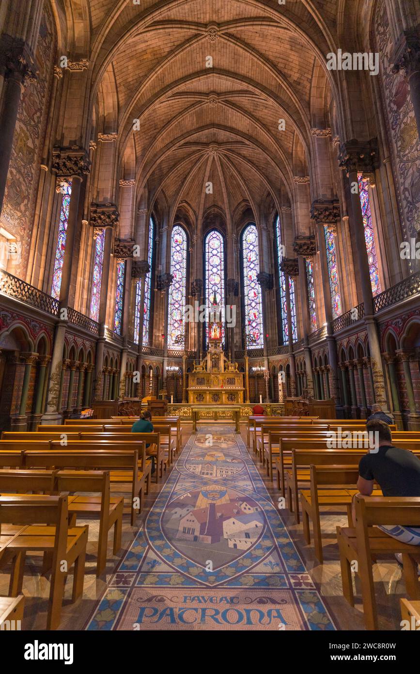 The interior of Lille Cathedral, the Basilica of Notre Dame de la ...
