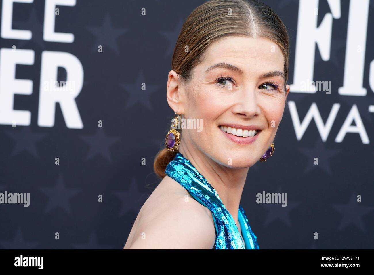 Rosamund Pike arrives at the 29th Critics Choice Awards on Sunday, Jan ...