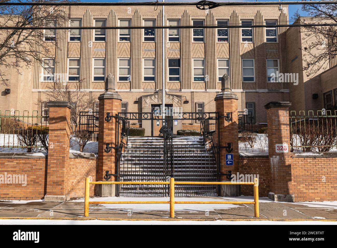 The Pittsburgh Lincoln Pre-K elementary school on Frankstown Avenue in ...