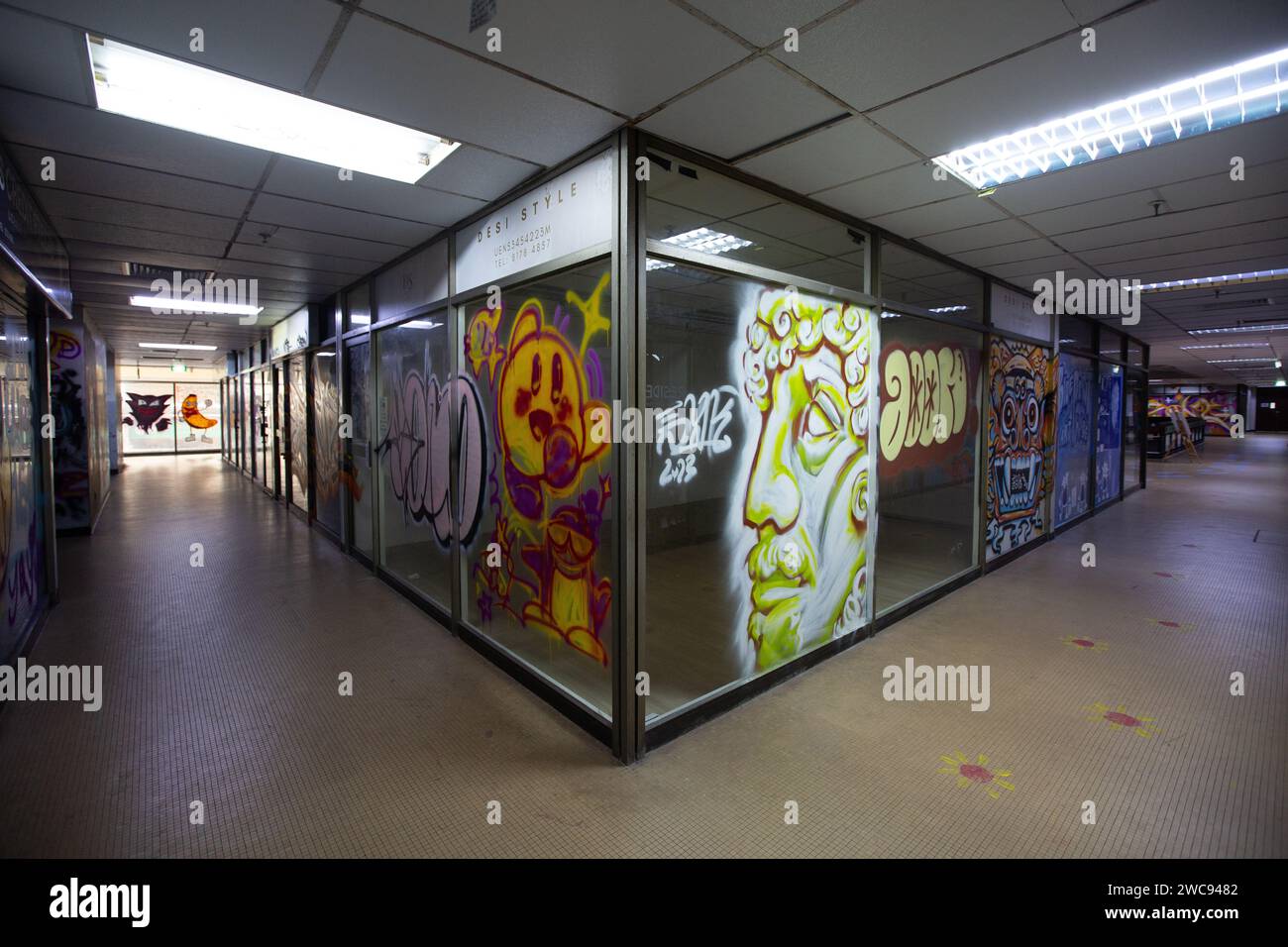 Repurposed commercial units hi-res stock photography and images - Alamy