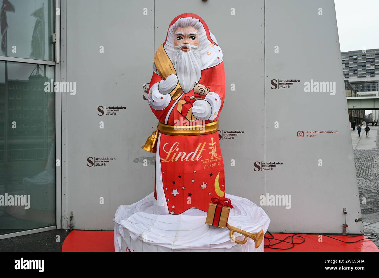 Cologne, Germany. 14th Jan, 2024. A large Lindt chocolate Santa Claus ...