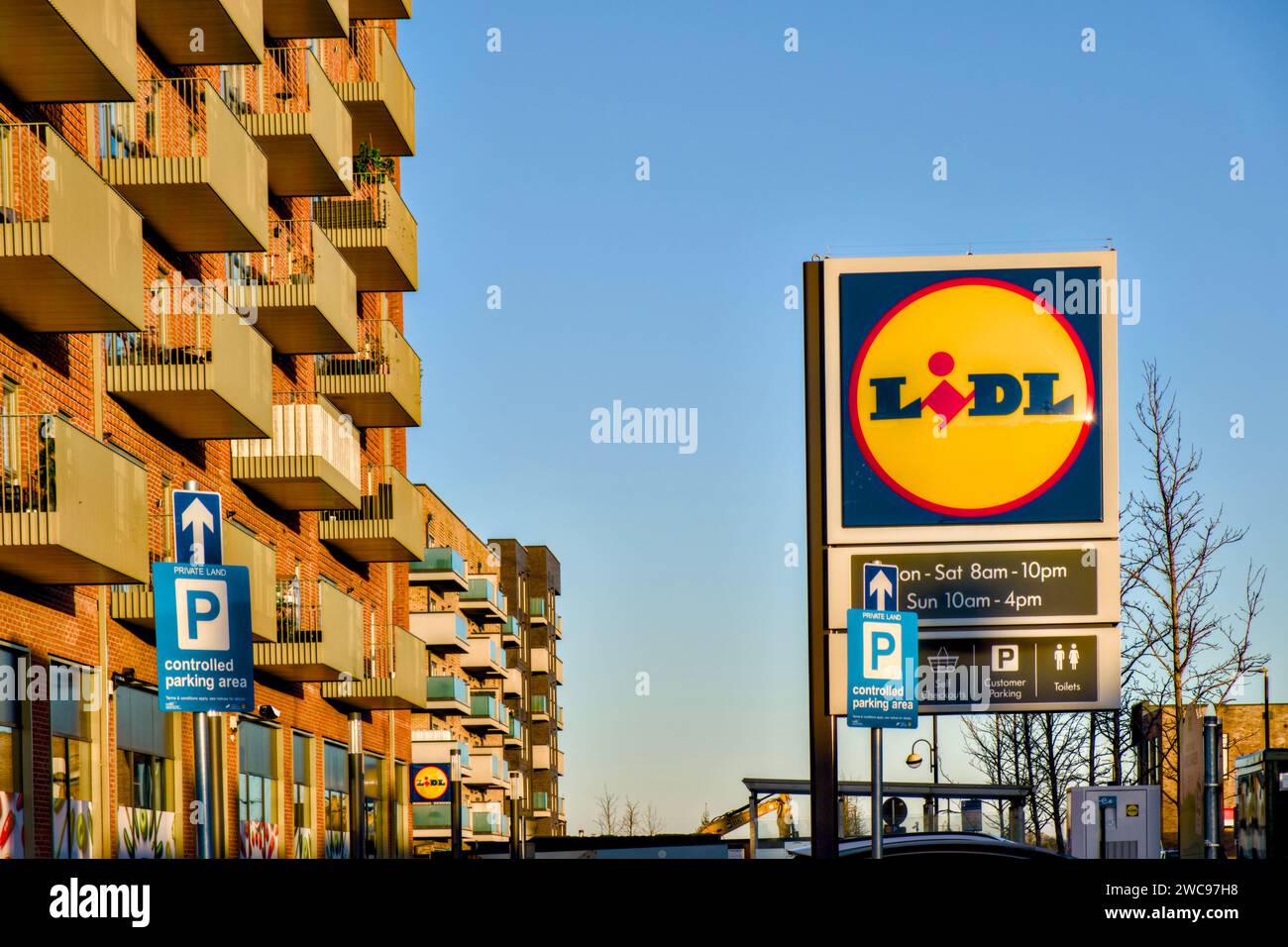 Lidl supermarket sign hi-res stock photography and images - Alamy