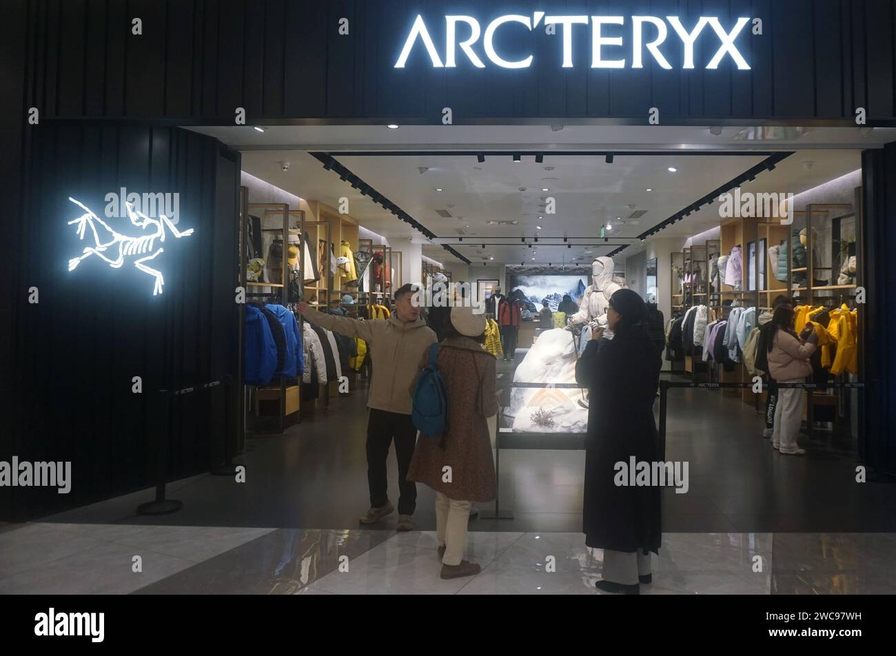 Arcteryx china hi-res stock photography and images - Alamy