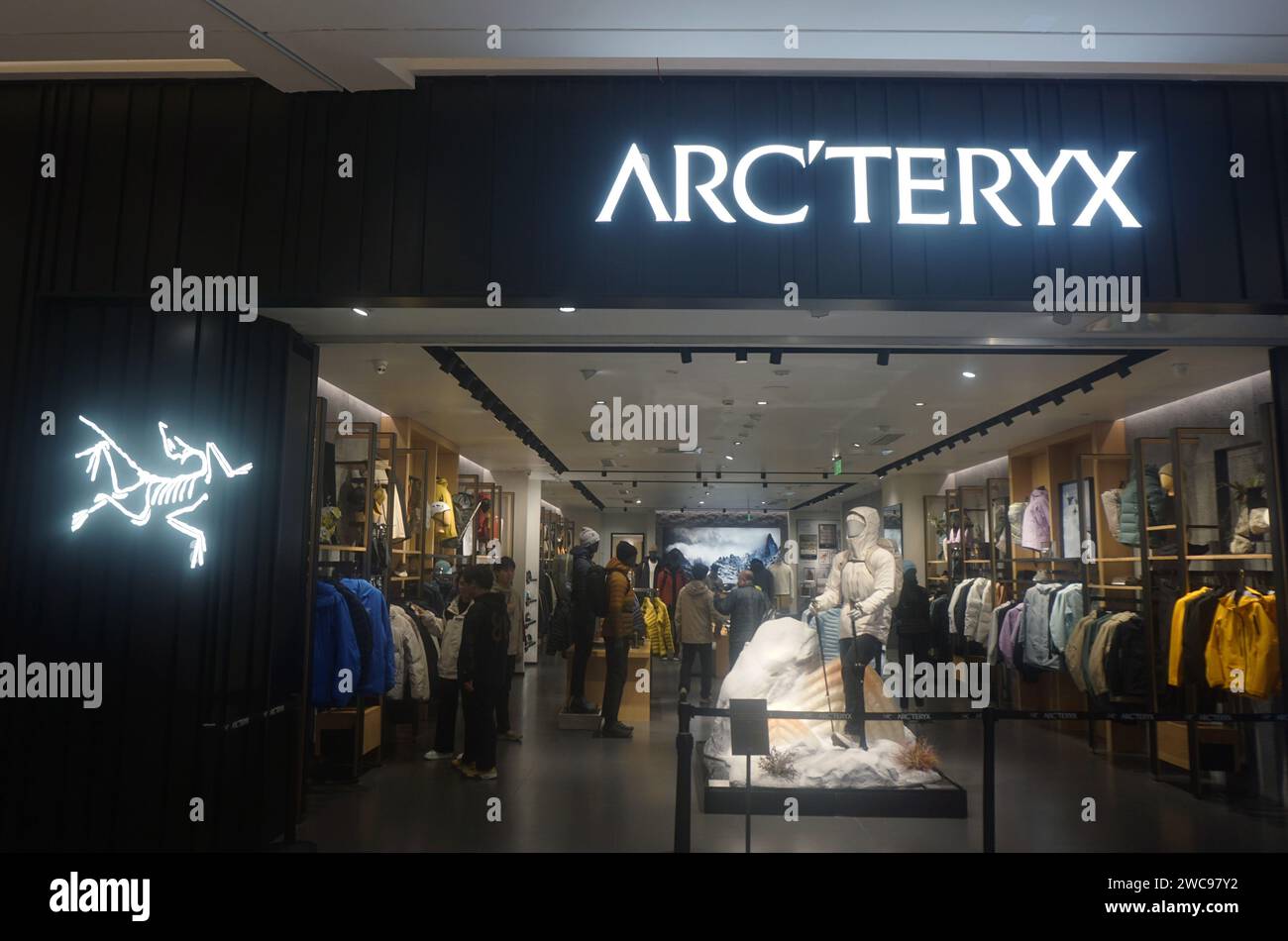 HANGZHOU, CHINA - JANUARY 13, 2024 - Customers buy Arc'teryx hardshell jackets at an Arc'teryx ...