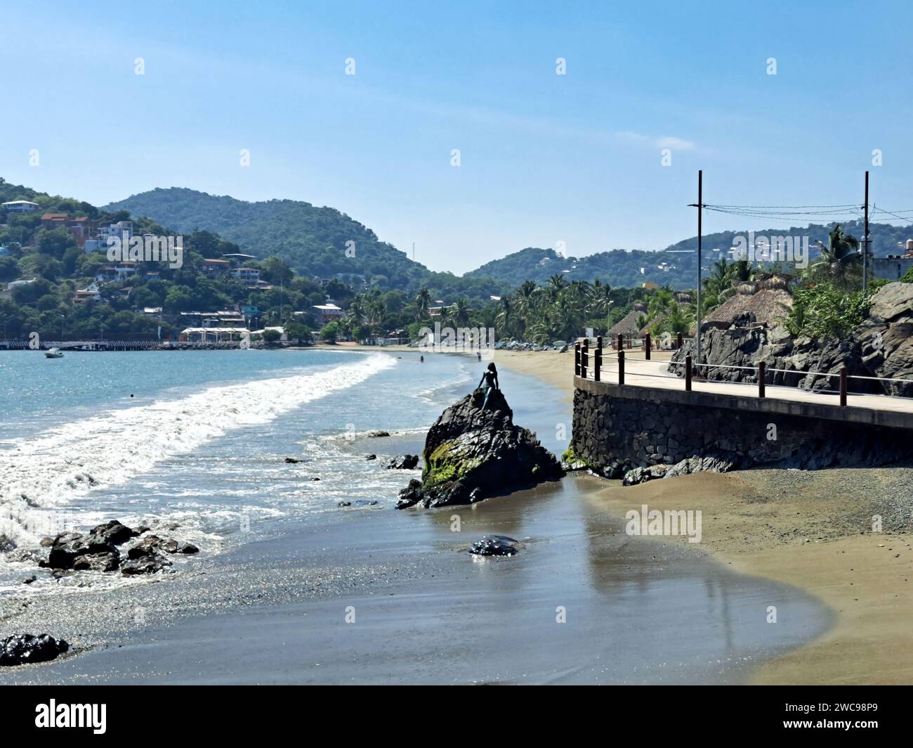 Zihuatanejo pacific coast scenery hi-res stock photography and images ...