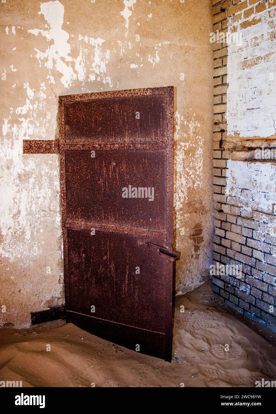 Kolmanskop Ghost Town Namibia Sand-Filled Buildings Former Diamand ...