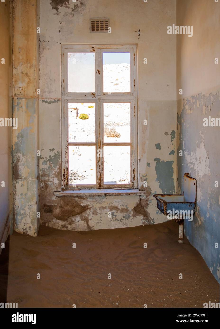 Kolmanskop Ghost Town Namibia Sand-Filled Buildings Former Diamand ...