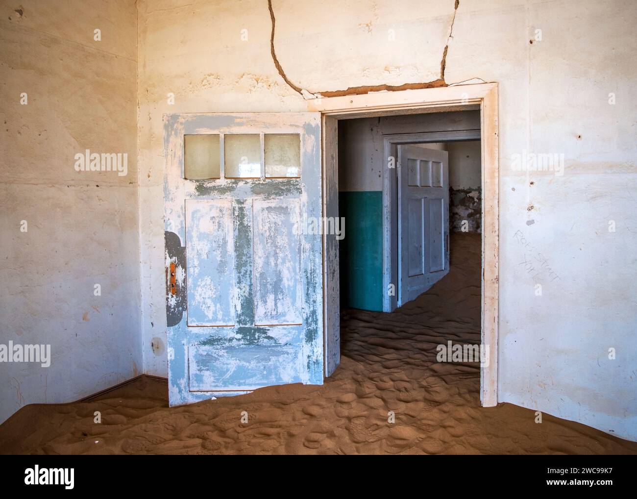 Kolmanskop Ghost Town Namibia Sand-Filled Buildings Former Diamand ...