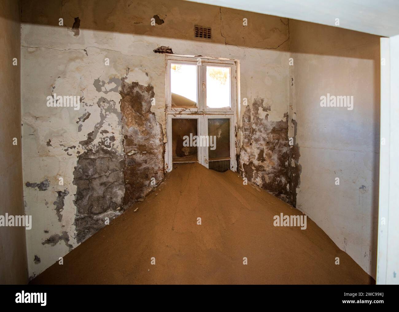 Kolmanskop Ghost Town Namibia Sand-Filled Buildings Former Diamand ...
