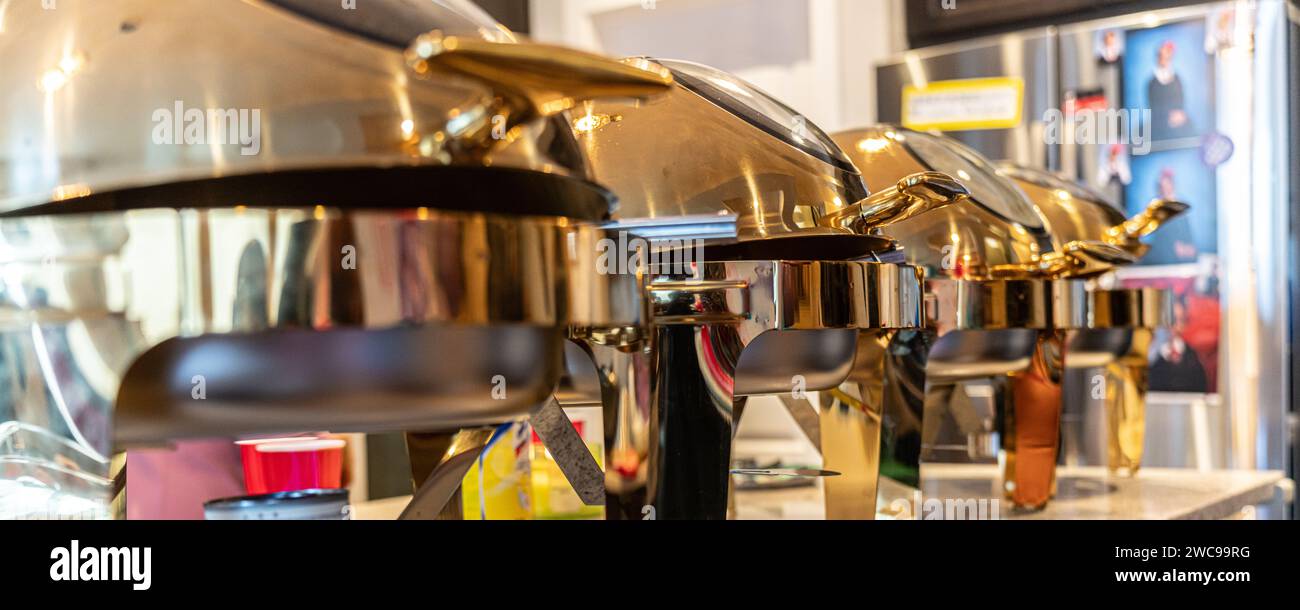 Chaffing dishes hi-res stock photography and images - Alamy