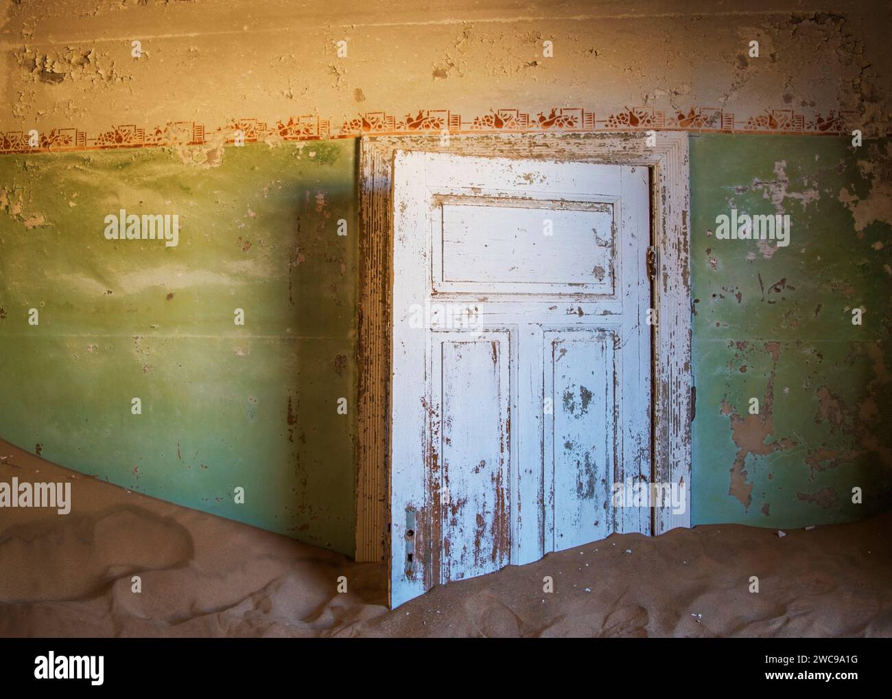 Kolmanskop Ghost Town Namibia Sand-Filled Buildings Former Diamand ...