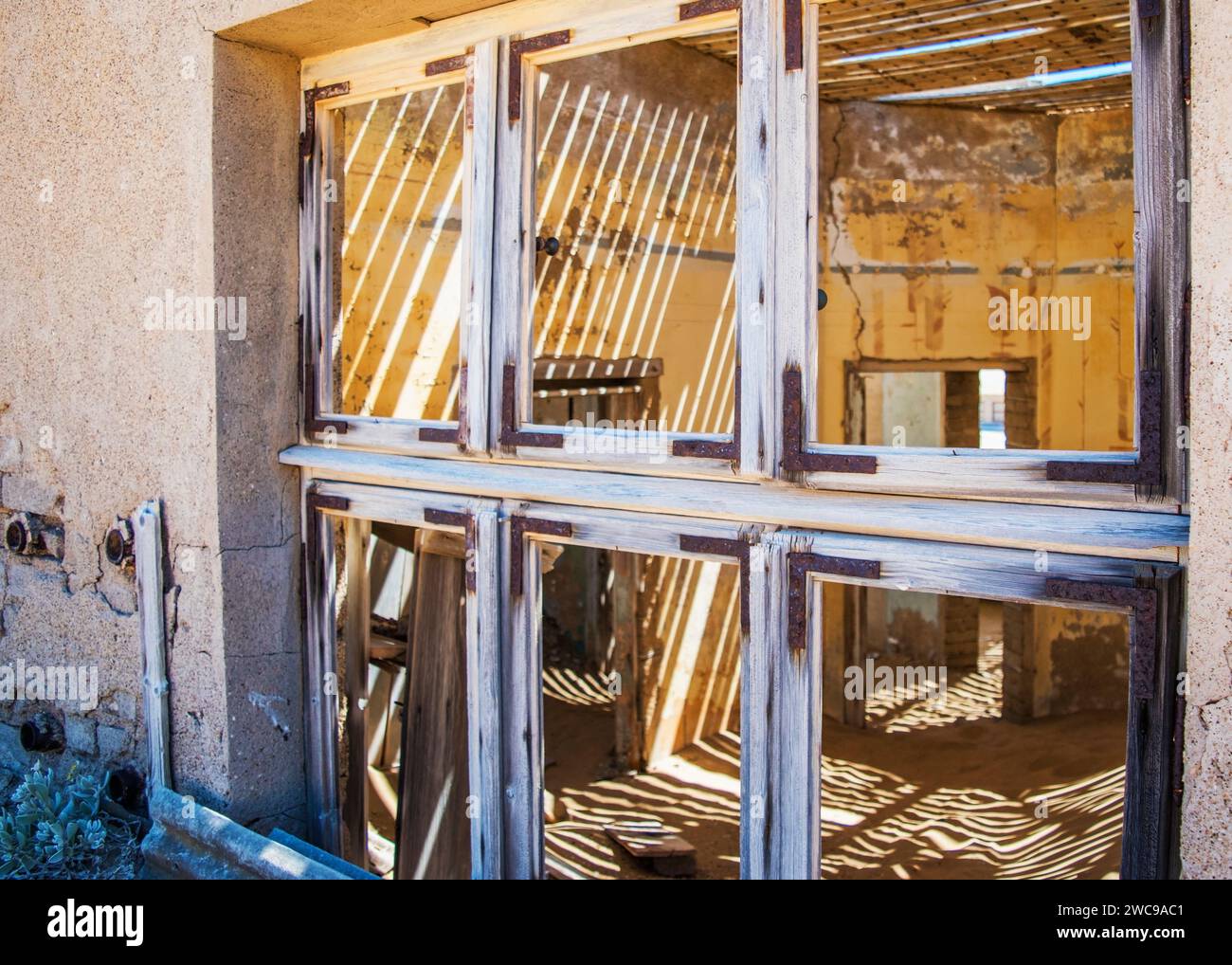 Kolmanskop Ghost Town Namibia Sand-Filled Buildings Former Diamand ...