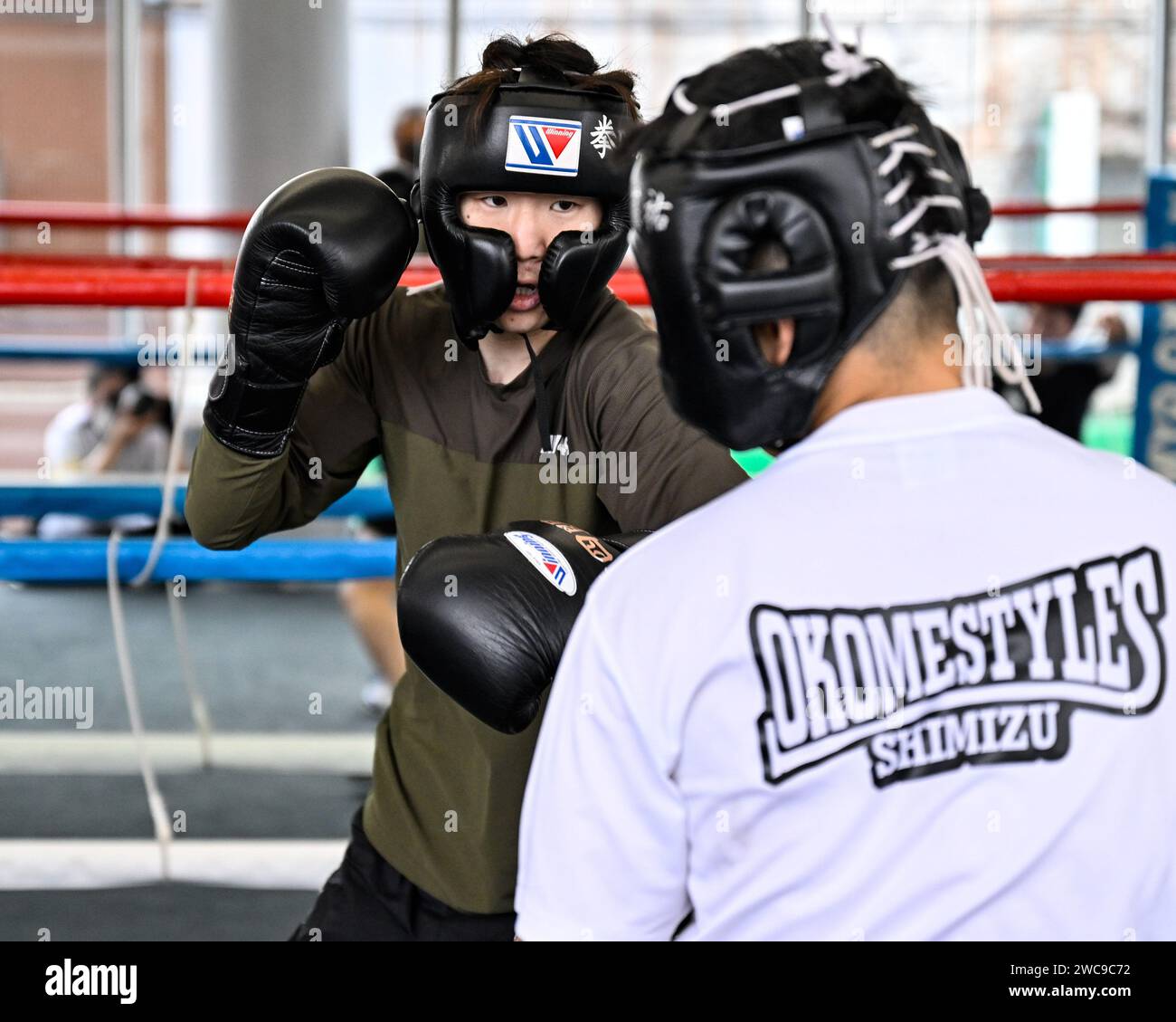 Kenshiro Teraji, world light flyweight unified champion of Japan trains ...