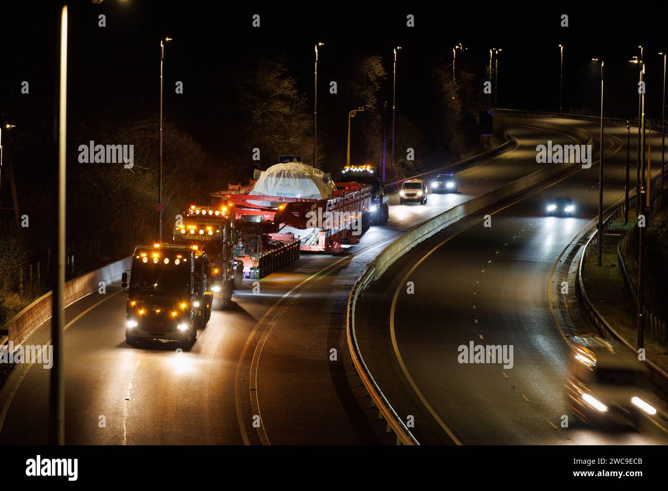 Hirwaun Power, Drax, transport a 700 ton Heavy goods vehicle along with ...