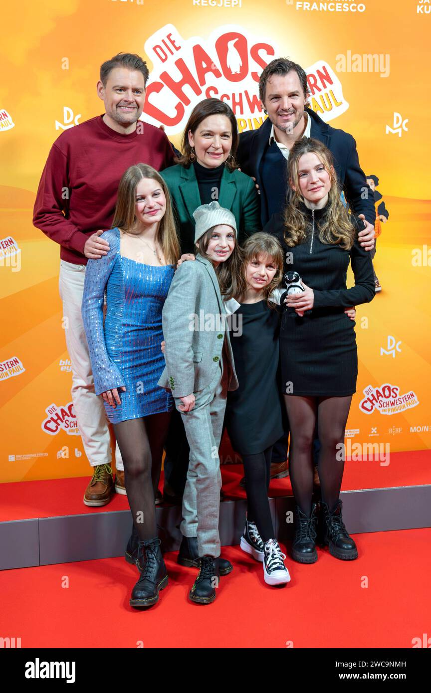 Max Giermann, Barbara Romaner, Felix Klare, Lilit Serger, Cara Vondey ...