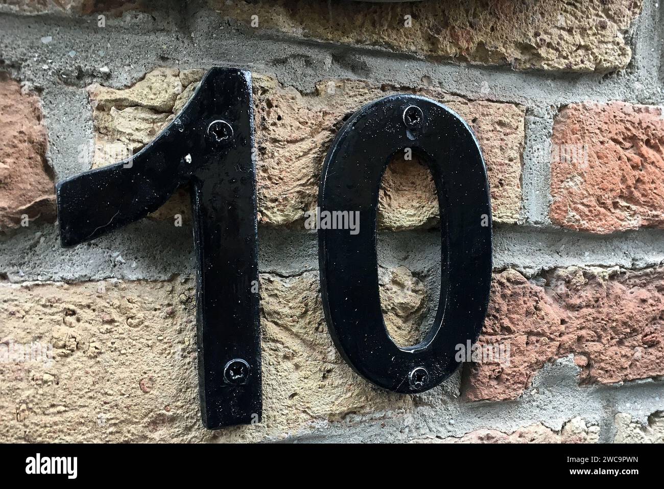 House number 10 sign hi-res stock photography and images - Alamy