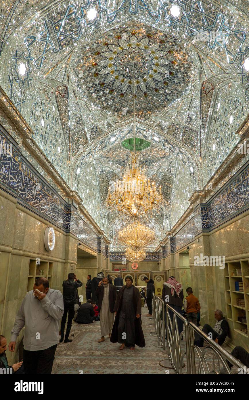 pilgrims at the Imam Husayn Shrine , Karbala, Iraq Stock Photo - Alamy