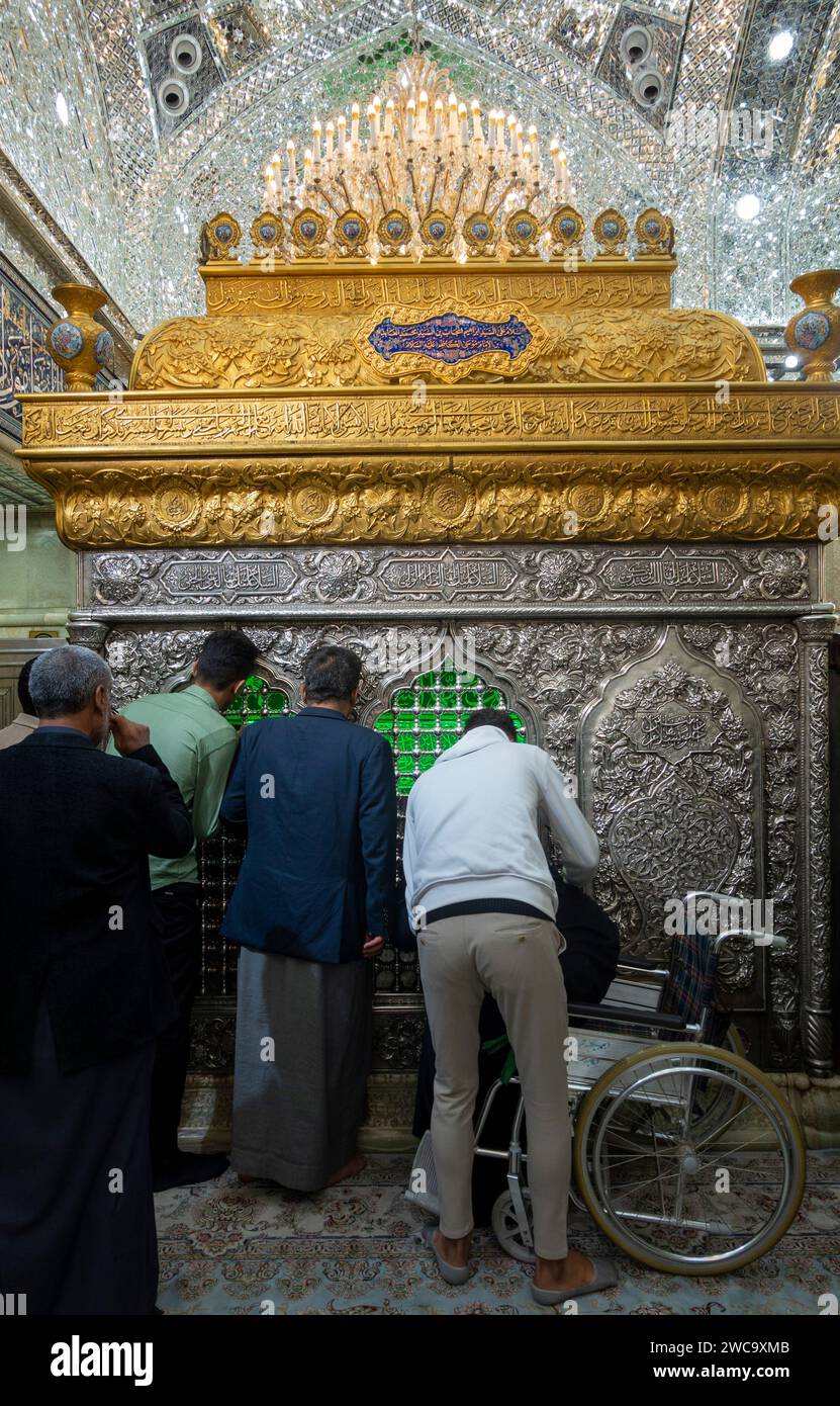pilgrims at the Imam Husayn Shrine , Karbala, Iraq Stock Photo - Alamy