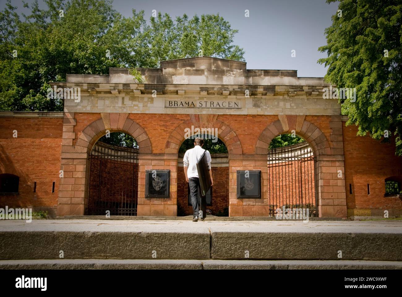 Prisoners on walk hi-res stock photography and images - Alamy