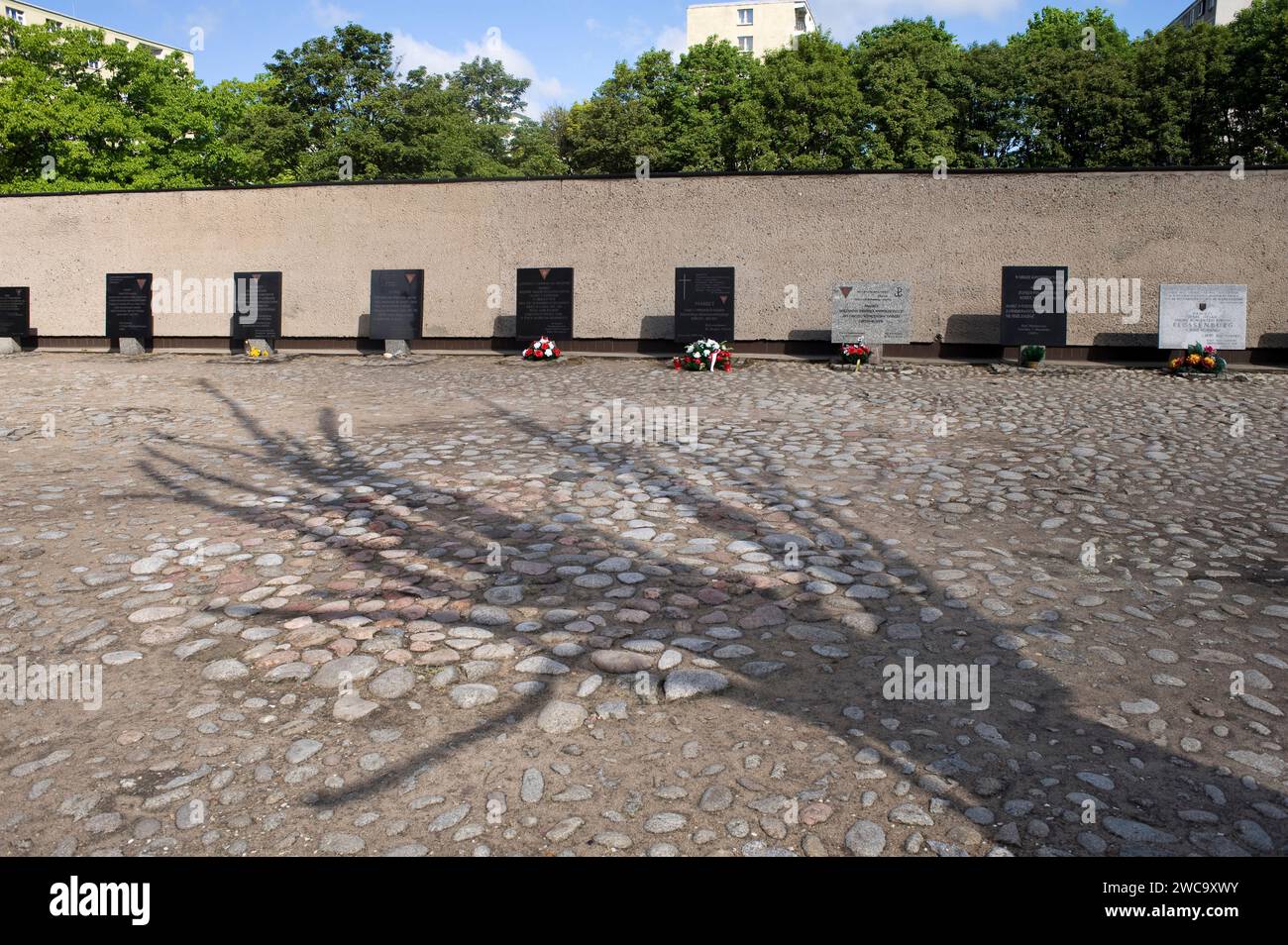 Prison gates hi-res stock photography and images - Alamy