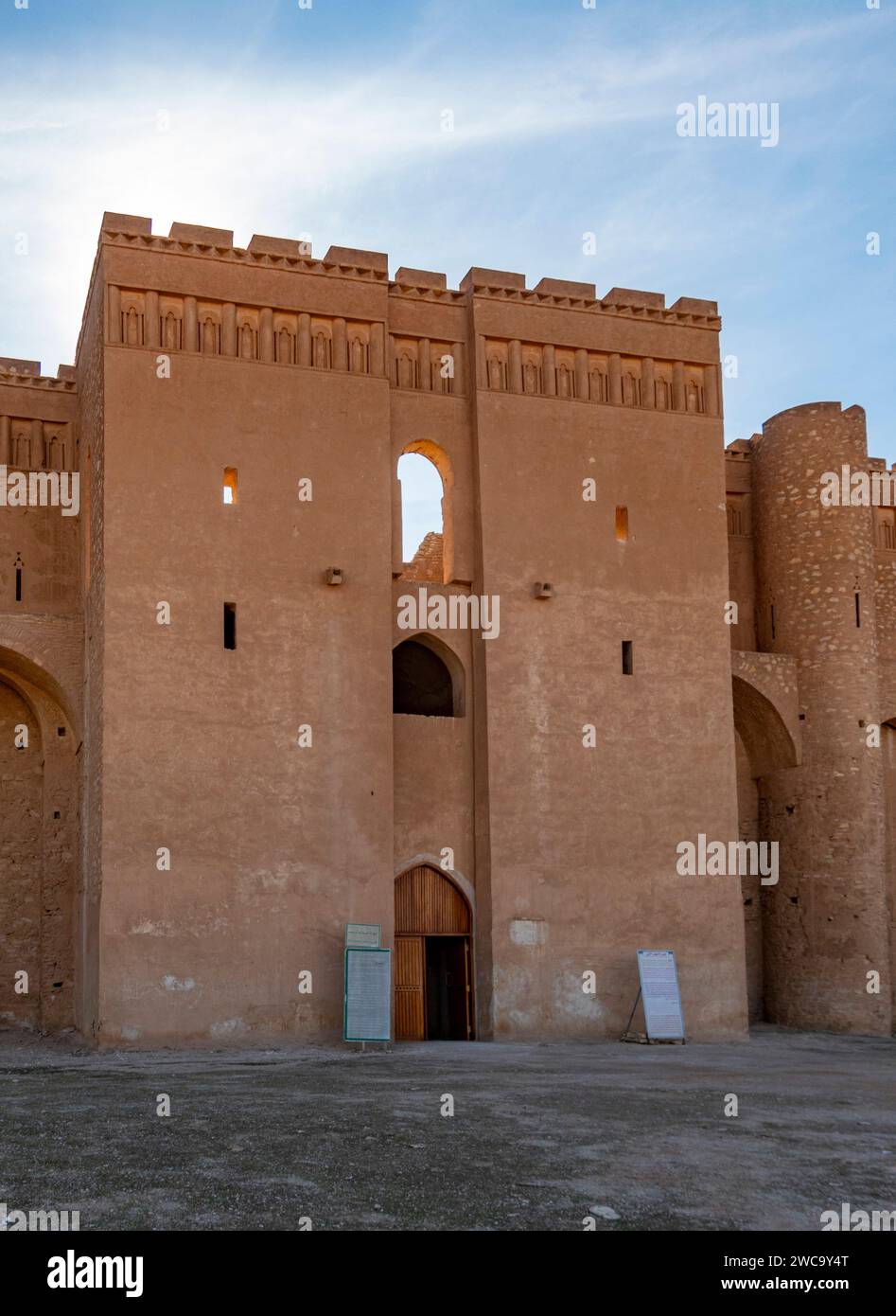 main entrance, exterior, the Fortress of al-Ukhaidir or Abbasid palace ...