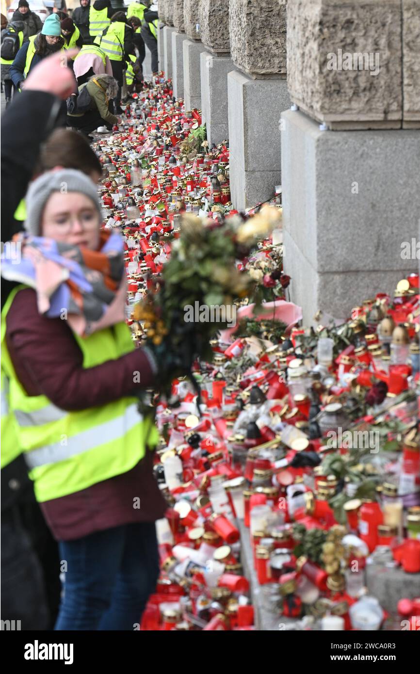 University shooting site hi-res stock photography and images - Alamy