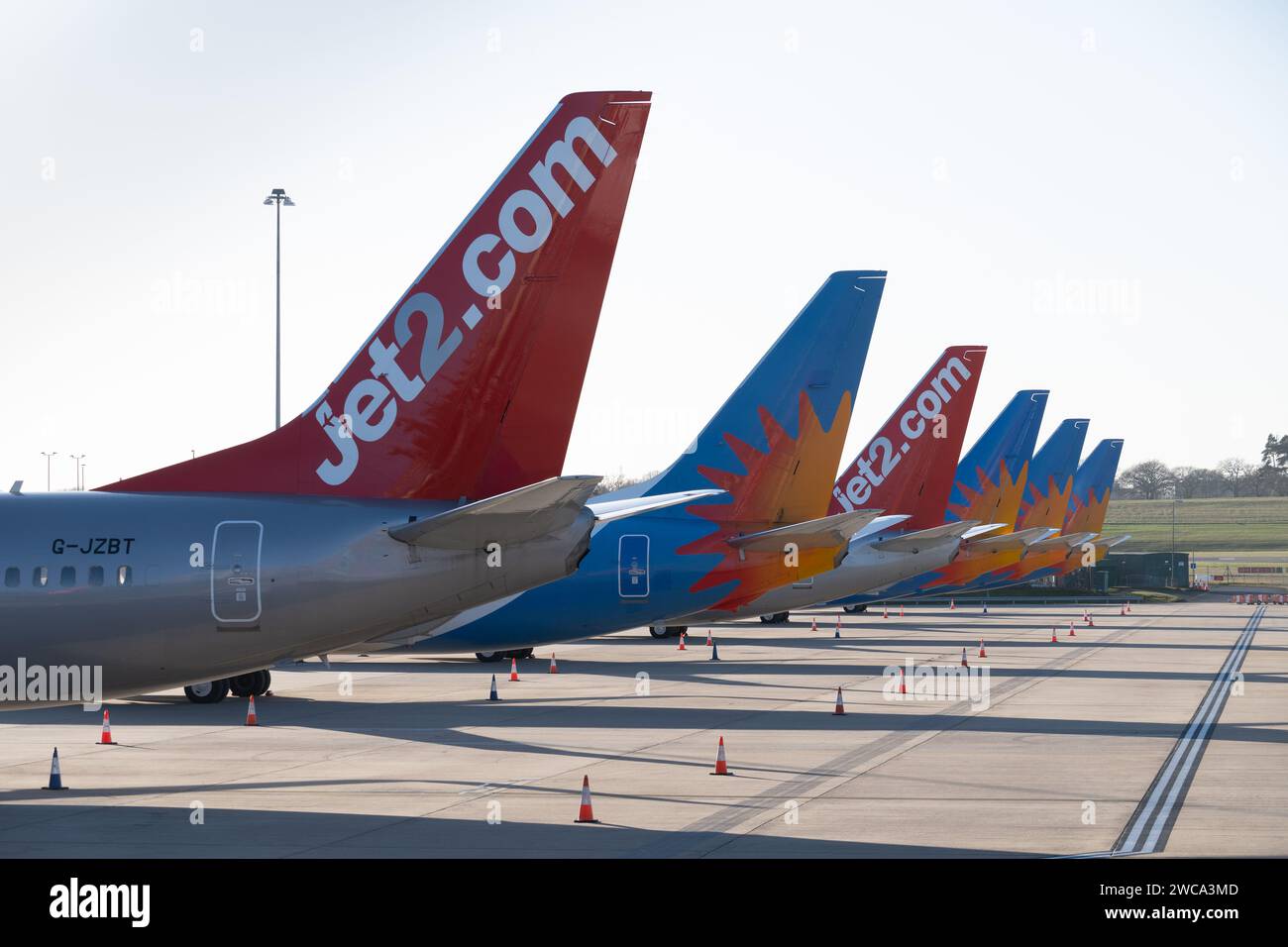 Jet2 aircraft hi-res stock photography and images - Alamy