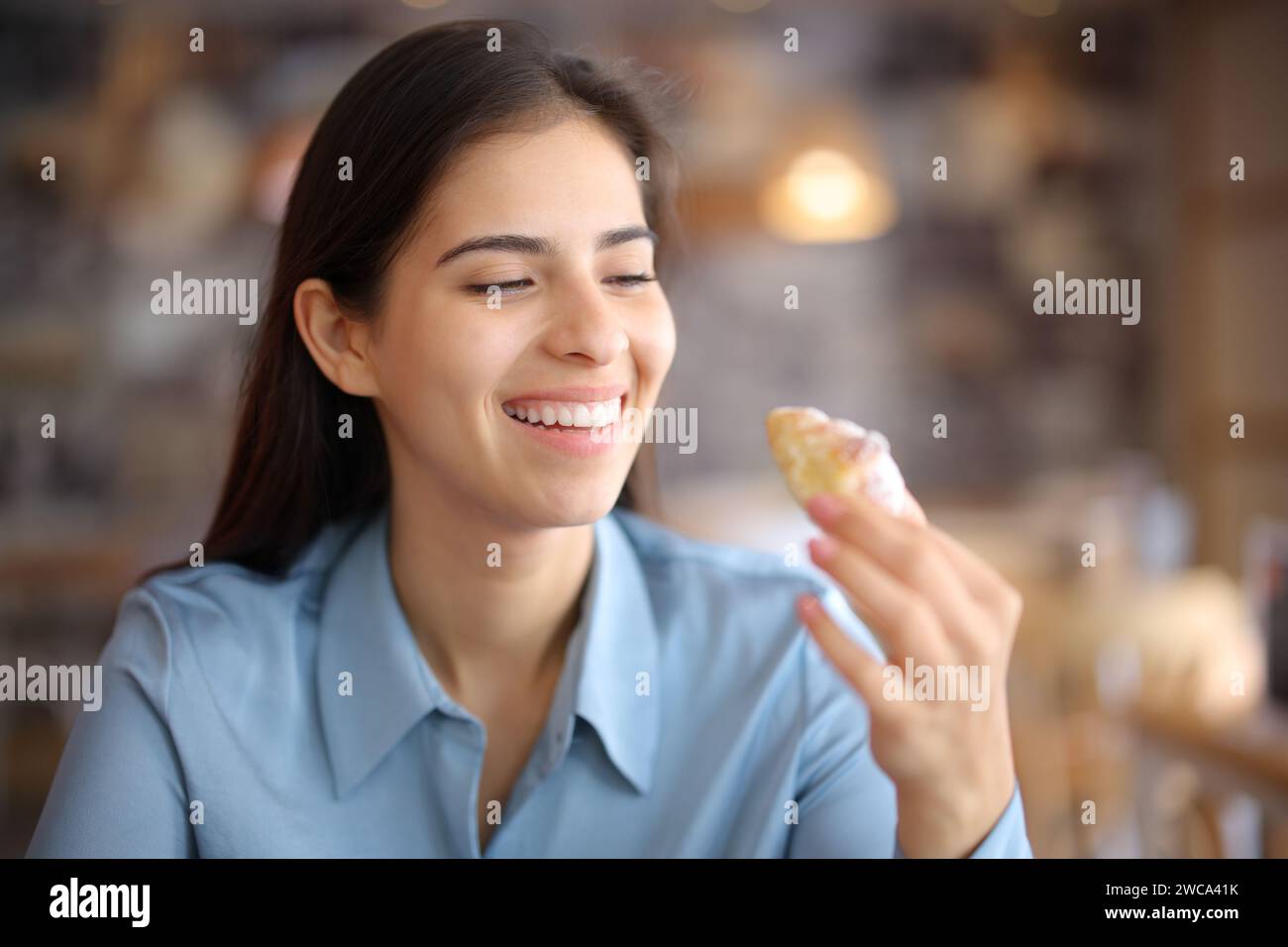 Interior croissant hi-res stock photography and images - Alamy