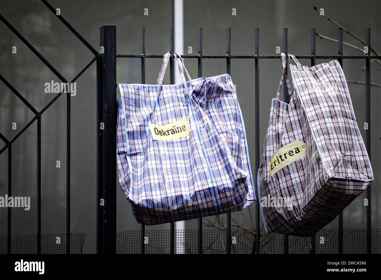 Refugees entree hi-res stock photography and images - Alamy