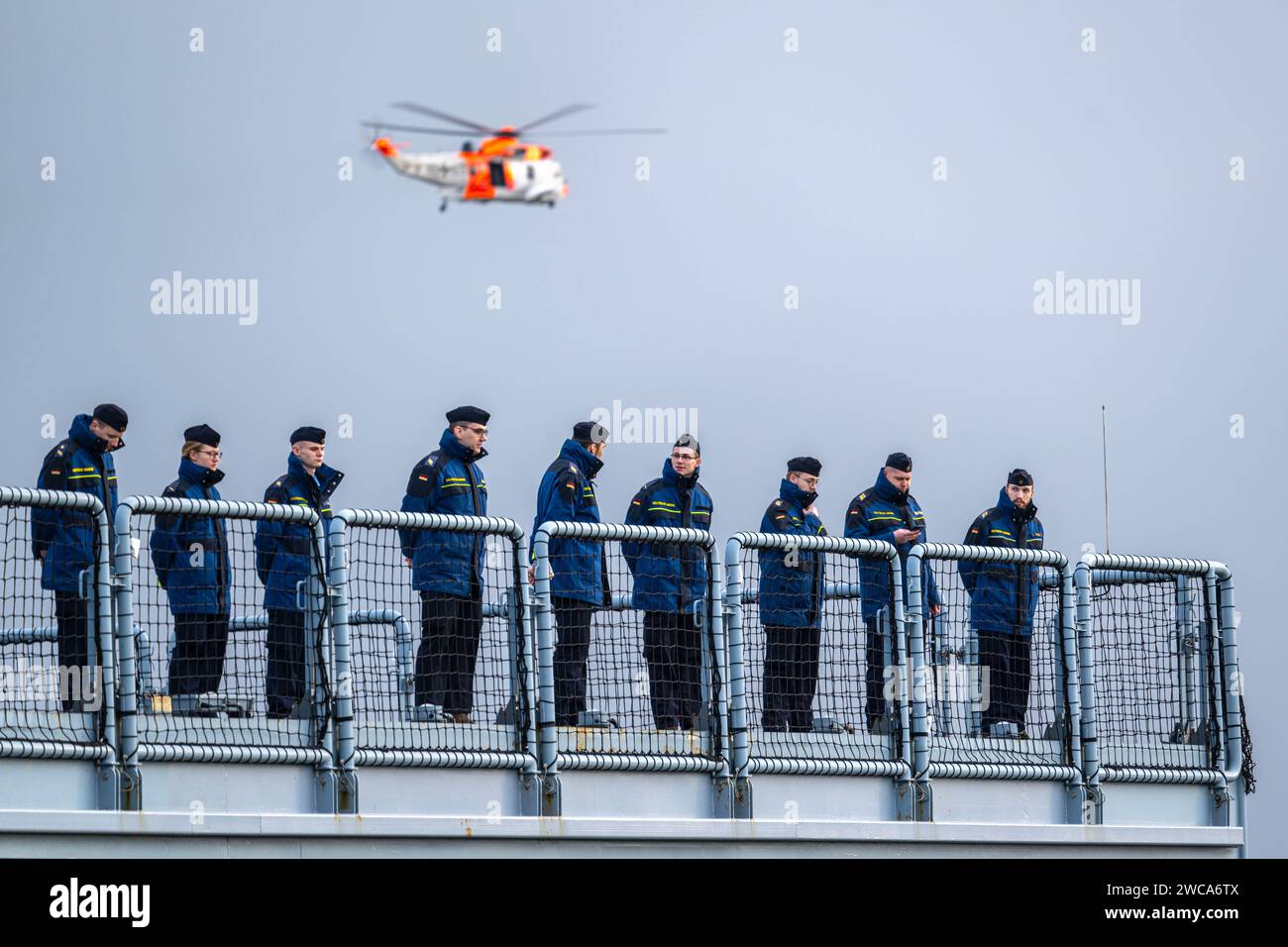 Wilhelmshaven, Germany. 15th Jan, 2024. The crew of the naval vessel ...