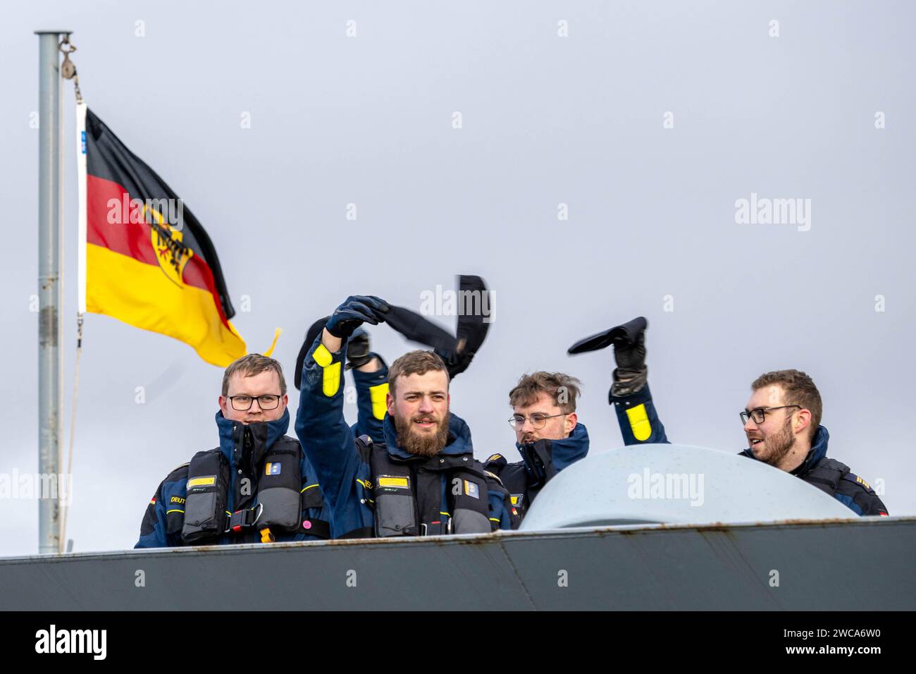 Wilhelmshaven, Germany. 15th Jan, 2024. The crew of the naval vessel ...