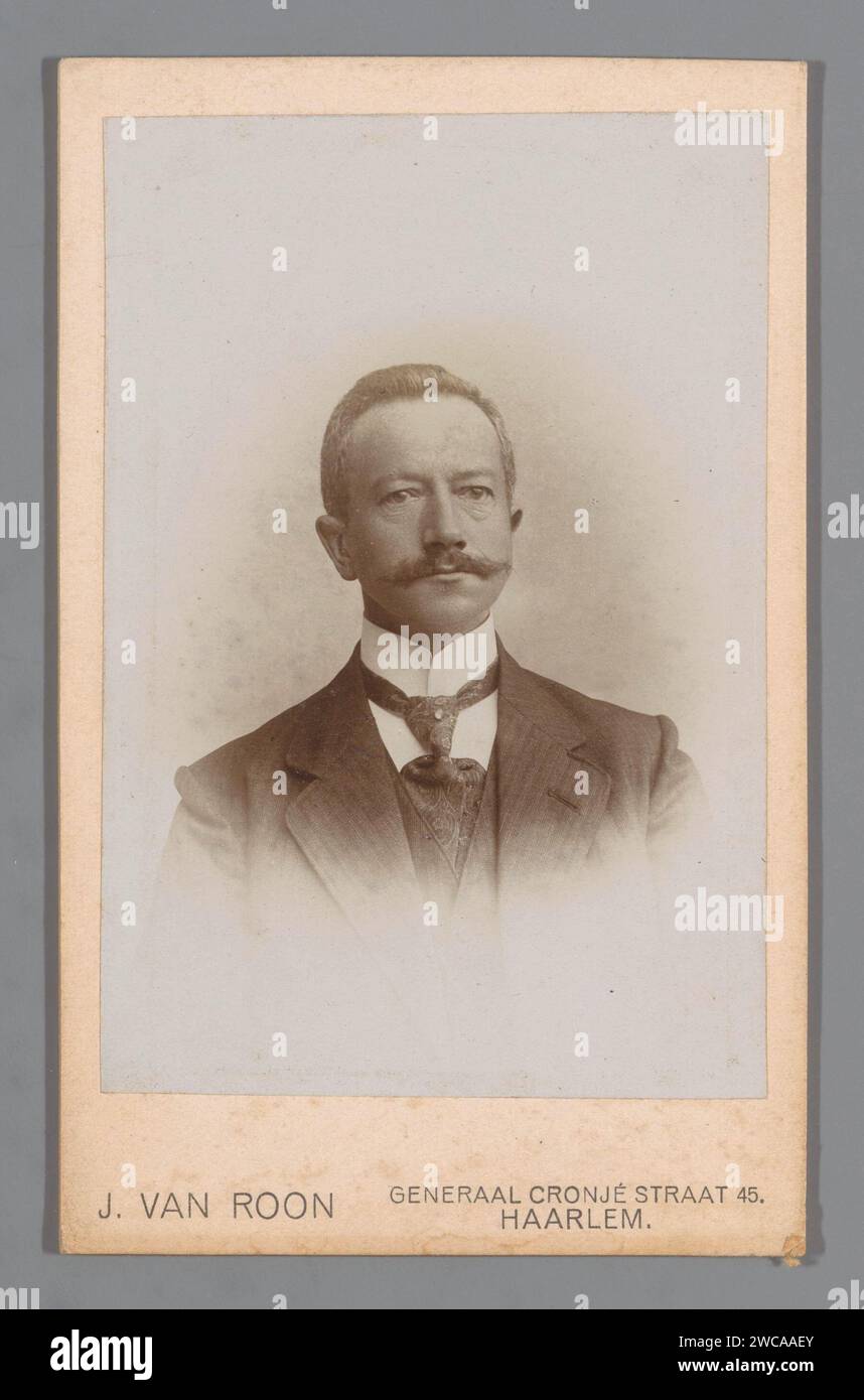 Portrait of an unknown man with a mustache, Jan van Roon, c. 1903 - c ...
