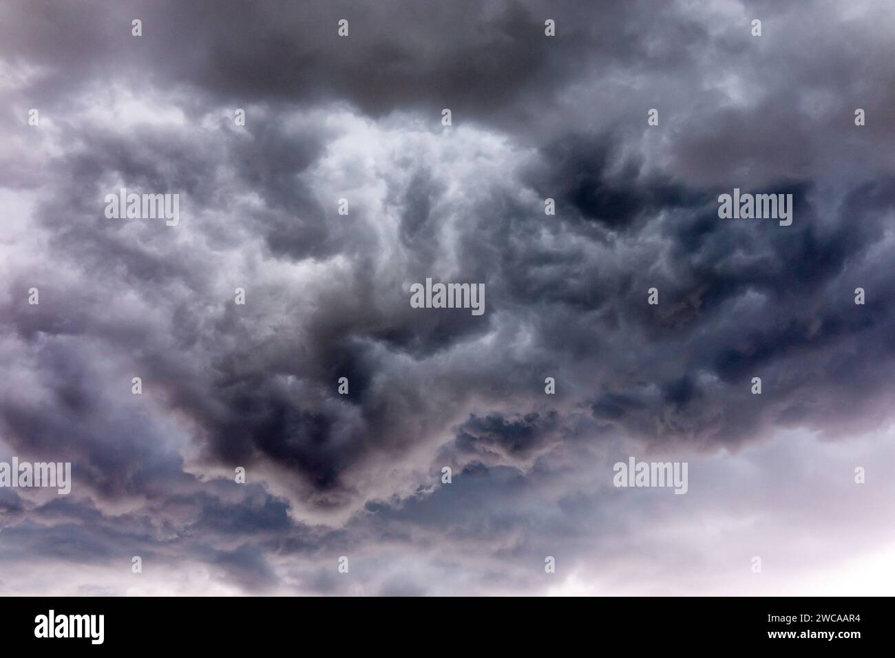 Dramatic dark clouds short before a thunderstorm and heavy rain Stock ...