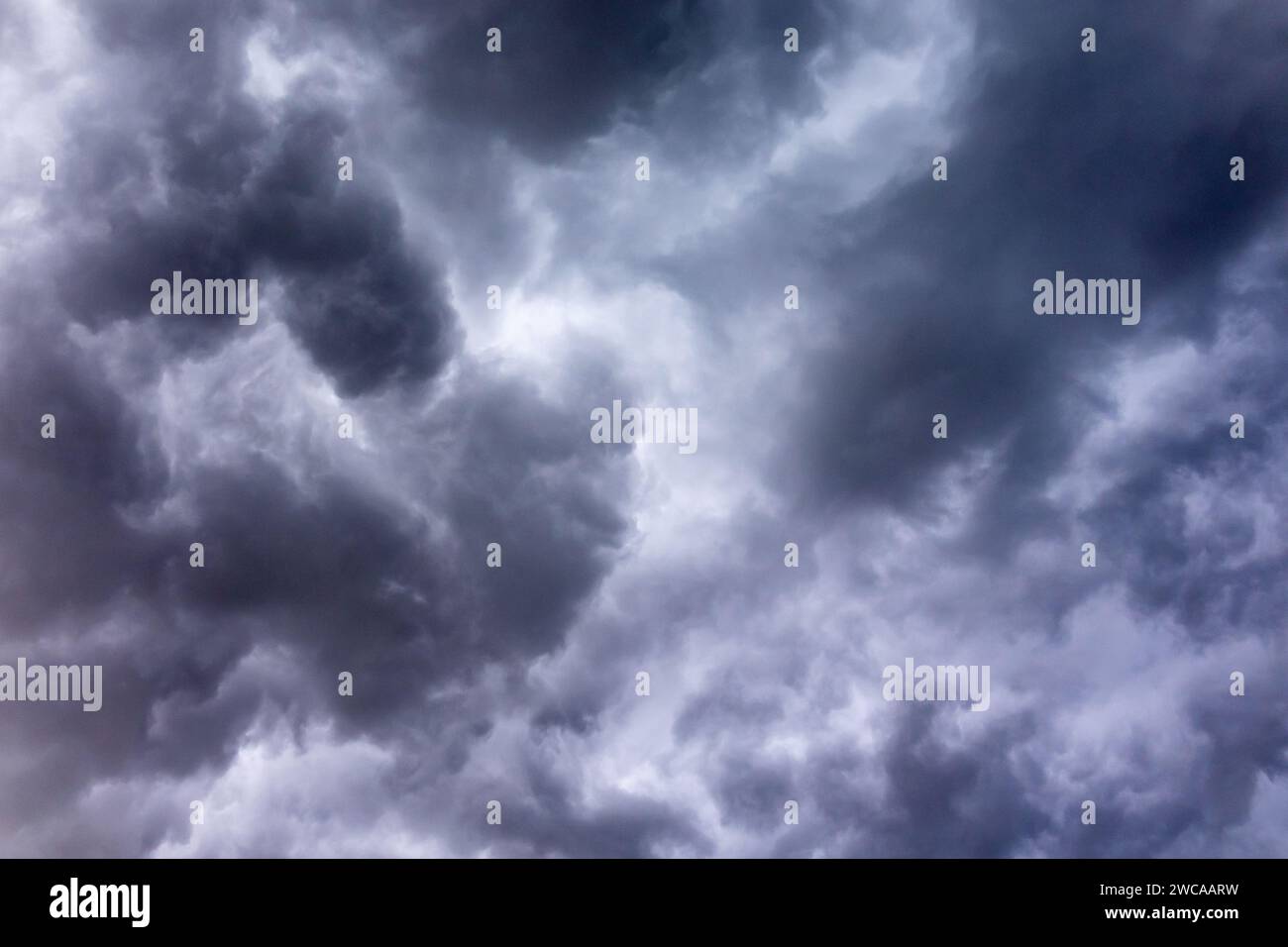 Dramatic dark clouds short before a thunderstorm and heavy rain Stock ...